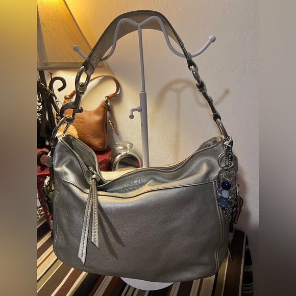Coach | Bags | Coach 208 Zoe Silver Leather Hobo Shoulder Bag Creed ...